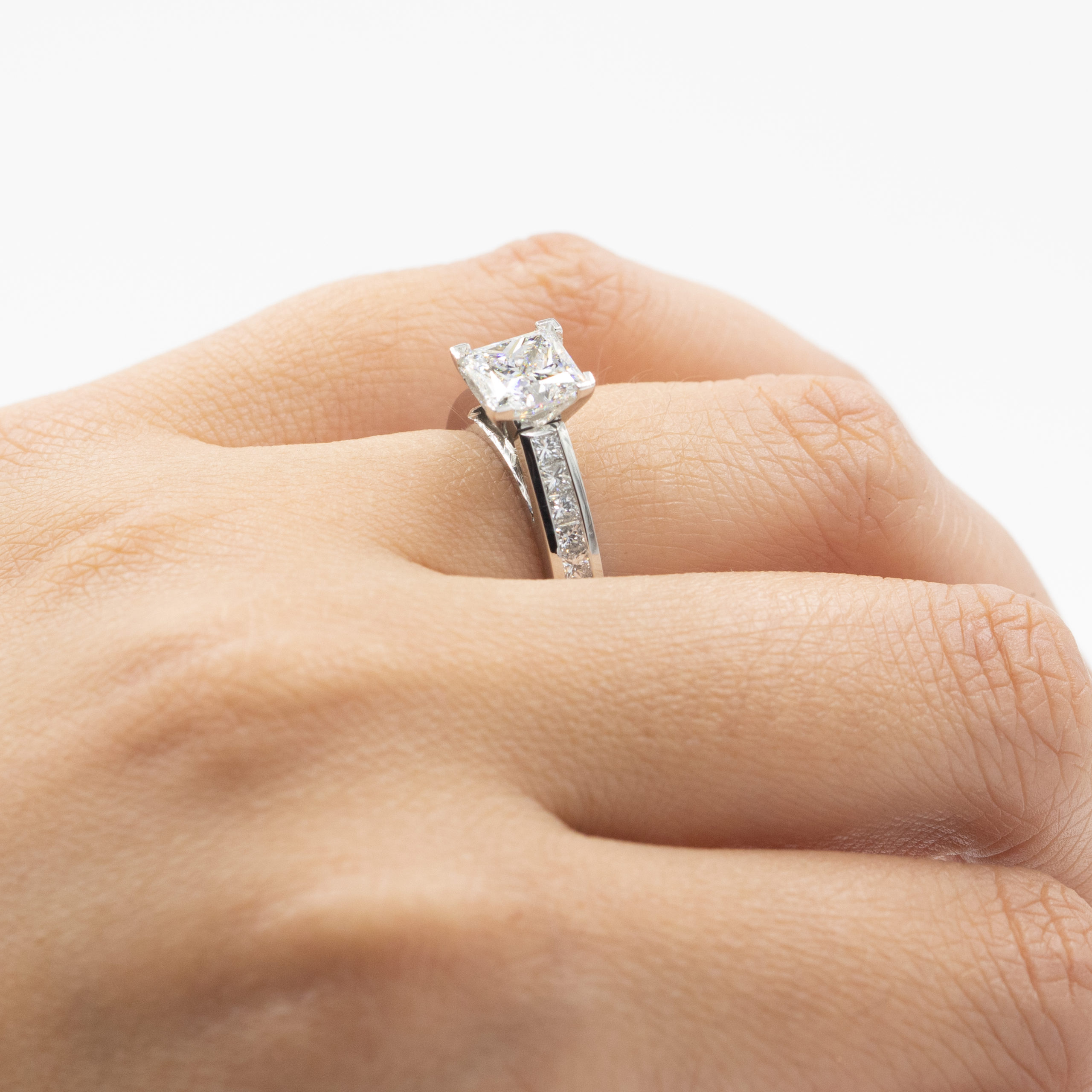 The Modern Engagement Ring - What's in style and where can I find it ...